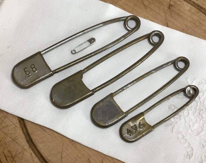 4 Large Vintage Safety Pins - Numbered Laundry Pins - Etsy