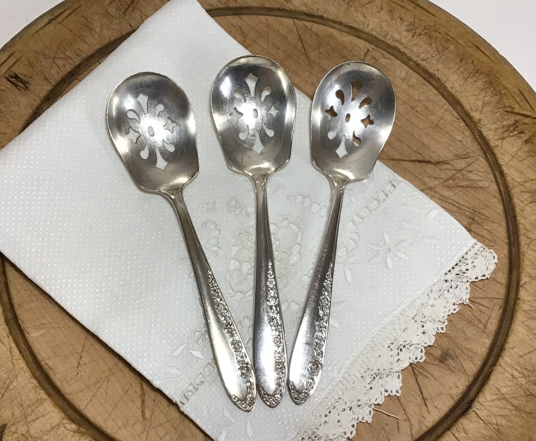 3 Vintage Sugar Sifter Spoons Monarch Silver Plate - Etsy
