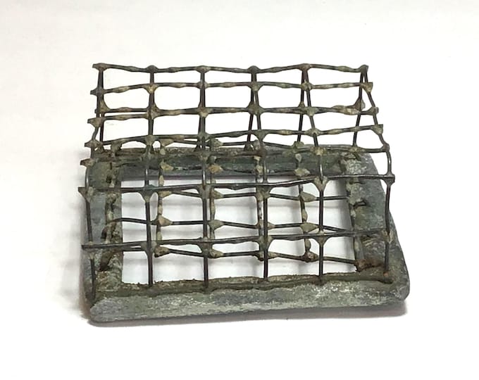 Vintage Wire Mesh Flower Frog - Lead Base - Etsy
