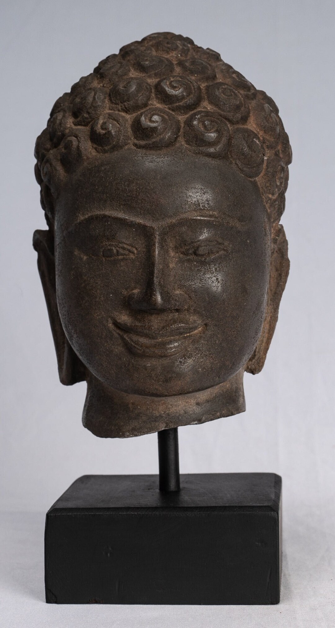 Buddha Statue - Antique Dvaravati Style Thai Stone Buddha Head Statue ...