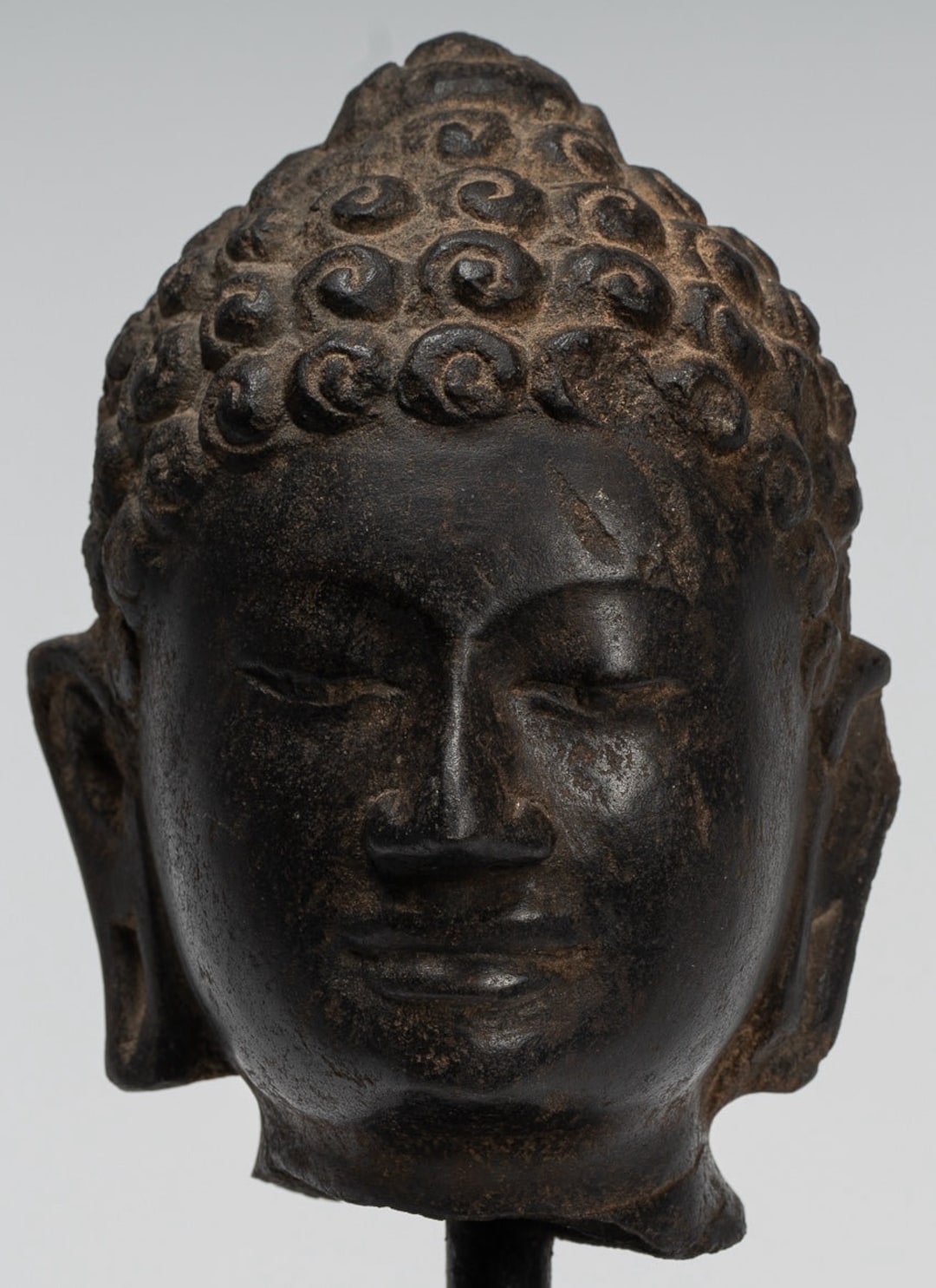 Buddha Statue - Antique Dvaravati Style Thai Stone Buddha Head Statue ...