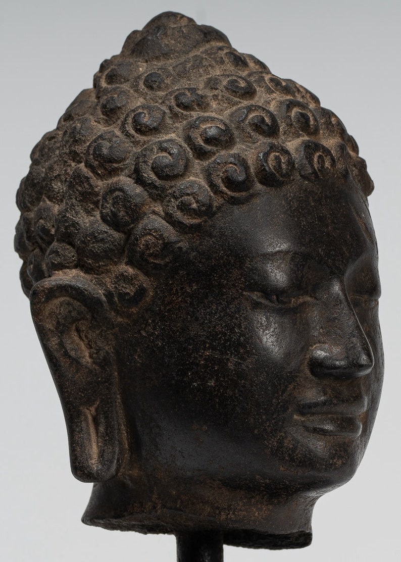 Buddha Statue - Antique Dvaravati Style Thai Stone Buddha Head Statue ...