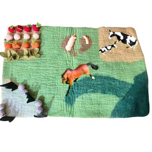 Large Farm Barnyard Felt Playmat / Wool Felt Playscape / Farm Land Felt ...