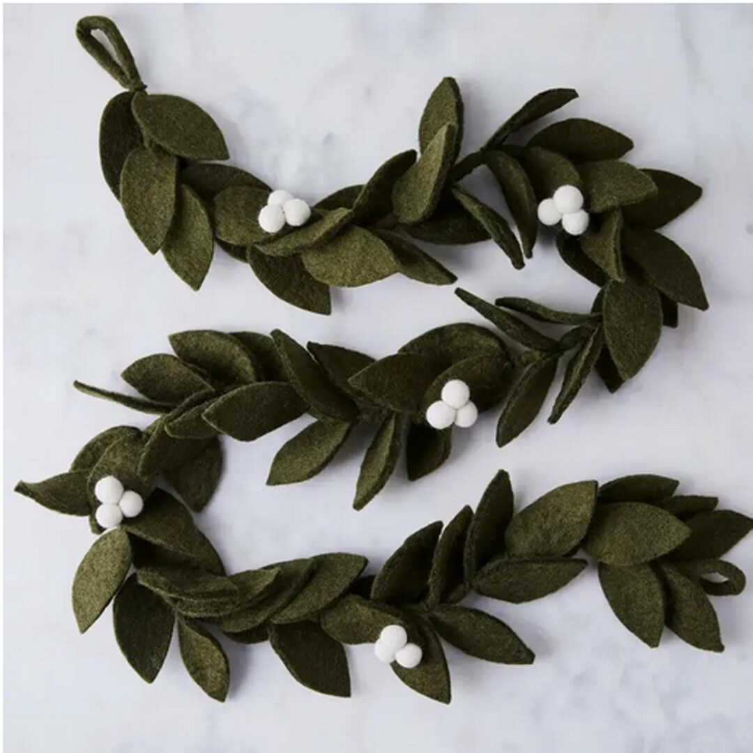 Mistletoe Christmas Garland-hand Felted White Holly Berry Greenery ...