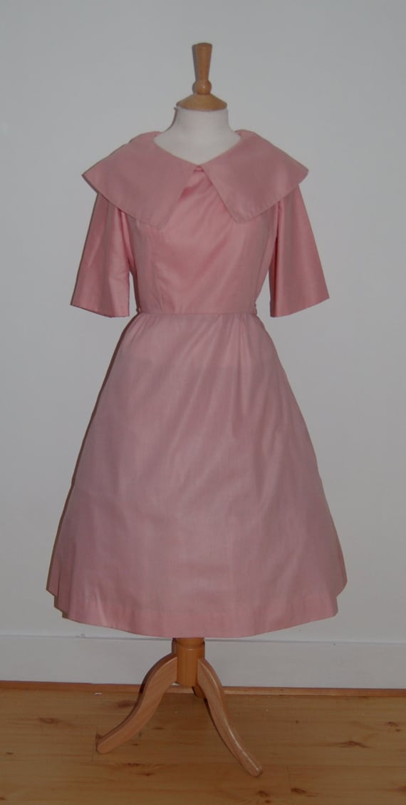 Light Pink Vintage 1950's Dress from with oversized s… - Gem