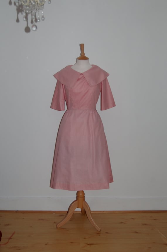 Light Pink Vintage 1950's Dress from with oversized s… - Gem