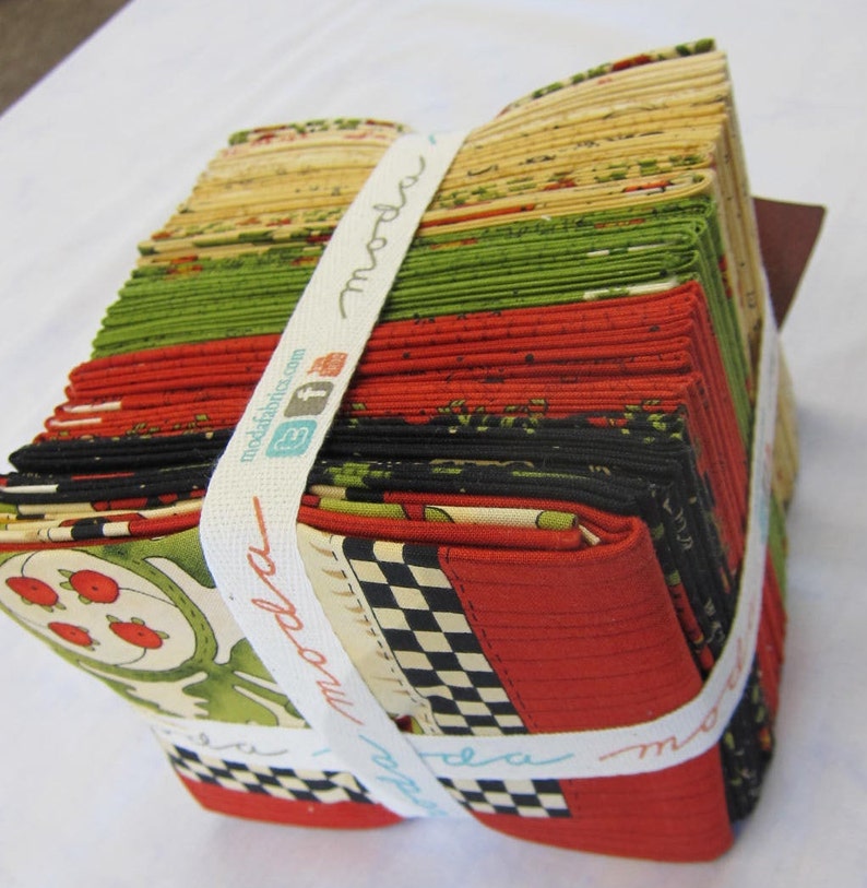Round Robin Moda Fat Quarter Bundle by Kathy Schmitz | Etsy