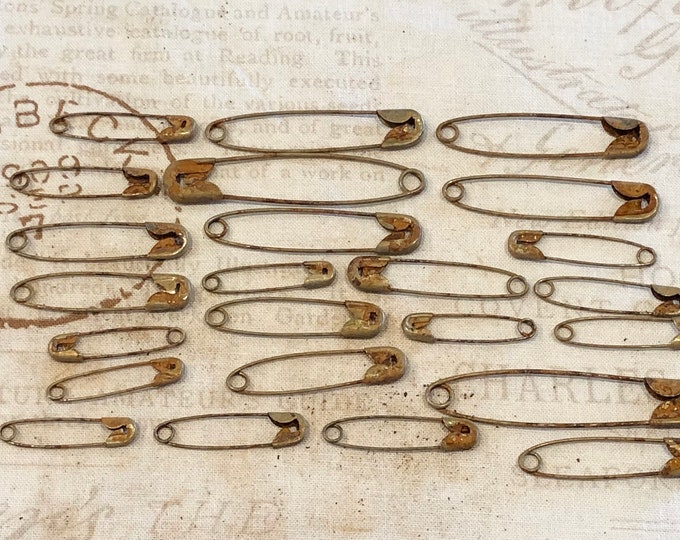 Rusted Safety Pins, Assorted Sizes, Contains 25 per Package, Grungy ...