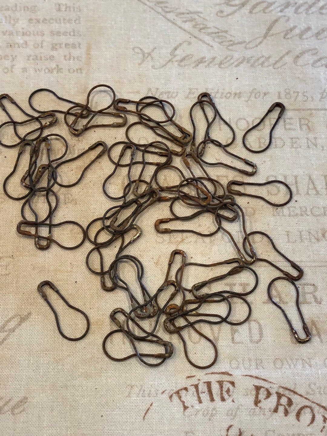 Rusted Bulb Pins: 50 Steampunk Industrial Gourd Pins - Etsy