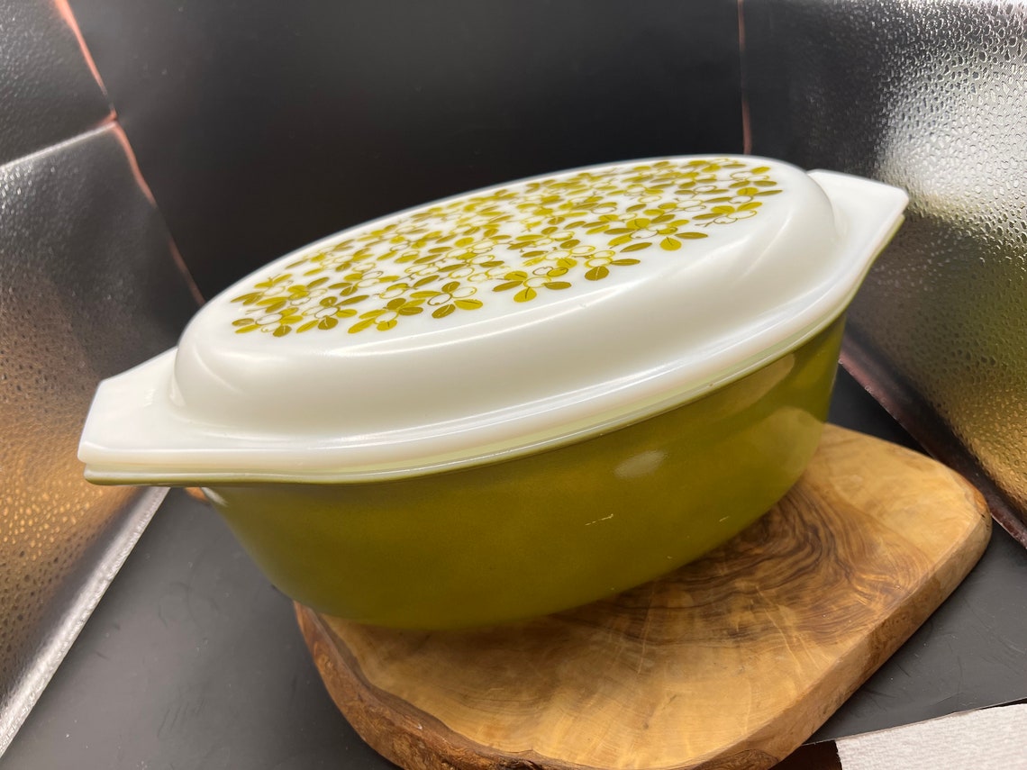 Vintage Pyrex Style 045 2.5 Quart Casserole Olive Pattern Verde Olive ...