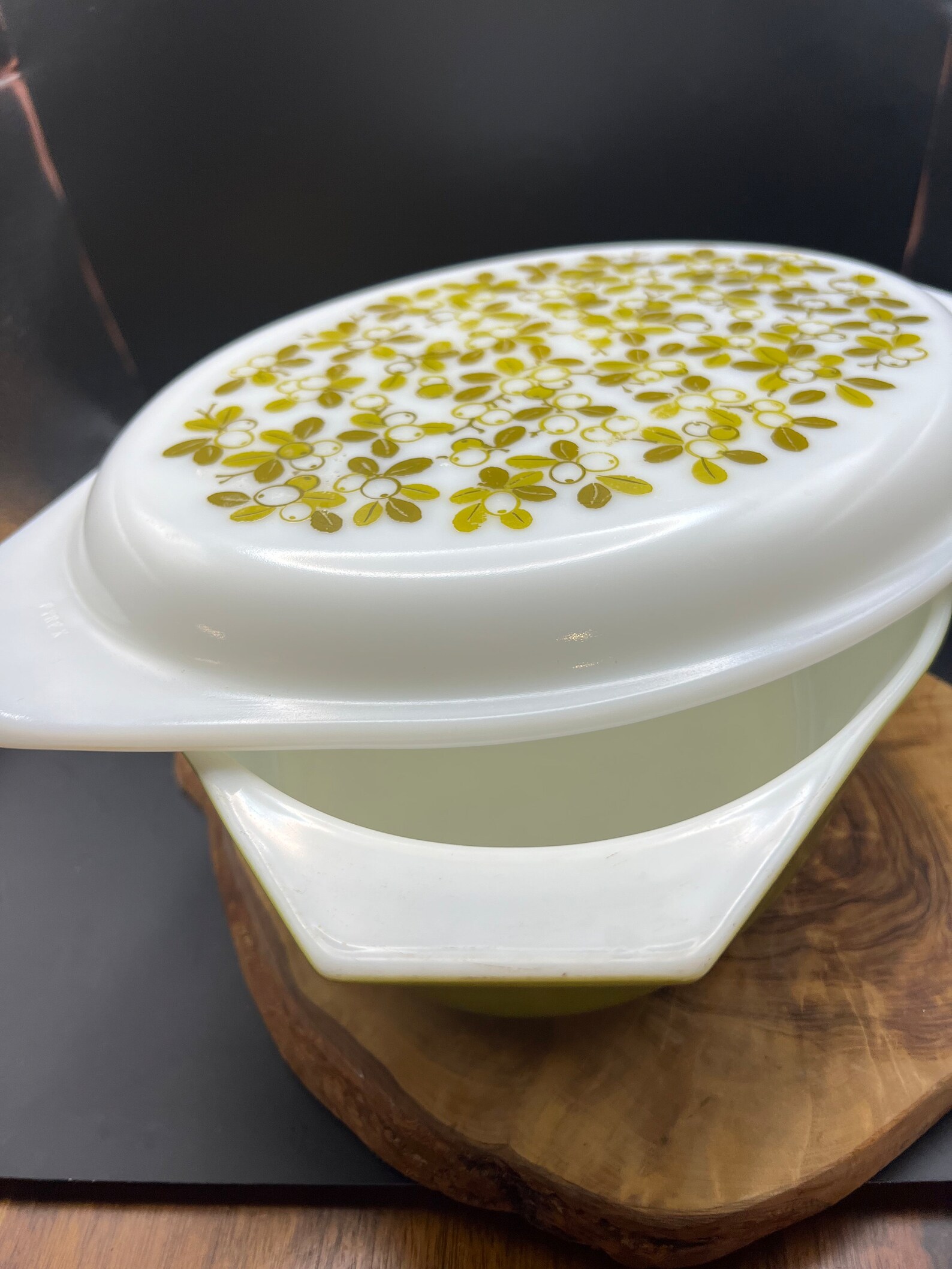 Vintage Pyrex Style 045 2.5 Quart Casserole Olive Pattern Verde Olive ...