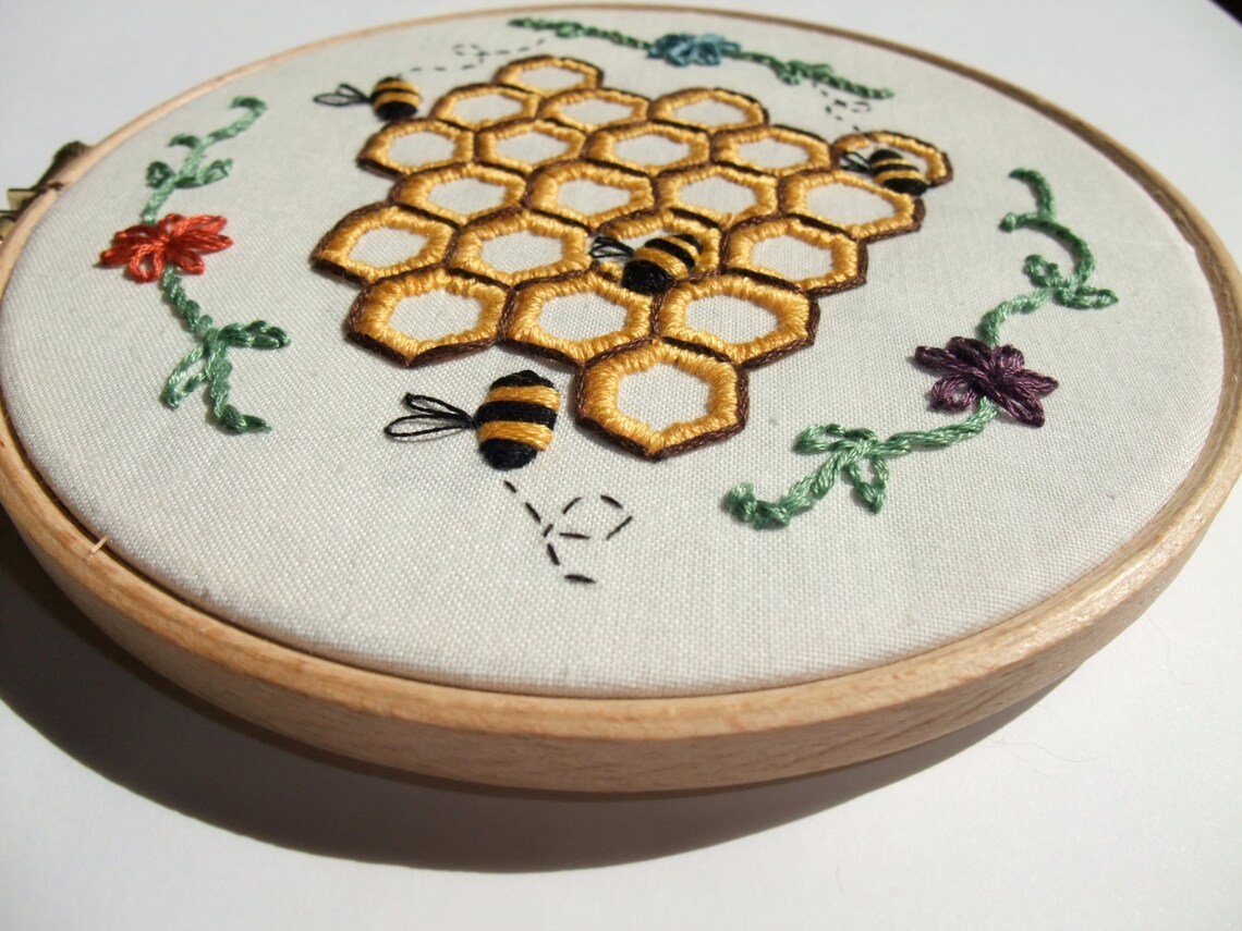 Honeycomb Bee Geometric Embroidery Design PDF Pattern Hoop - Etsy
