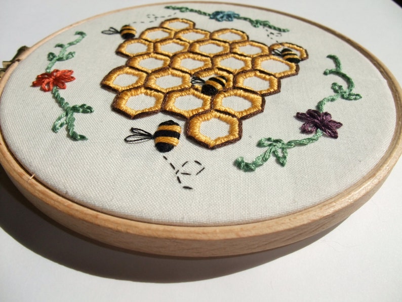 Honeycomb Bee Geometric Embroidery Design PDF Pattern Hoop - Etsy