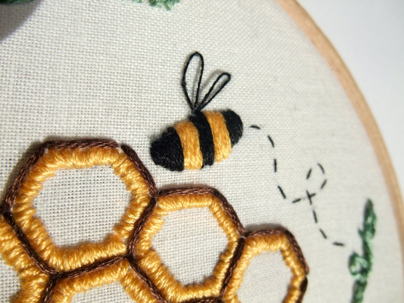 Honeycomb Bee Geometric Embroidery Design PDF Pattern Hoop - Etsy