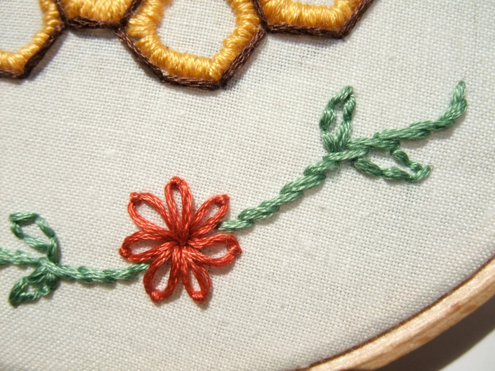 Honeycomb Bee Geometric Embroidery Design PDF Pattern Hoop - Etsy