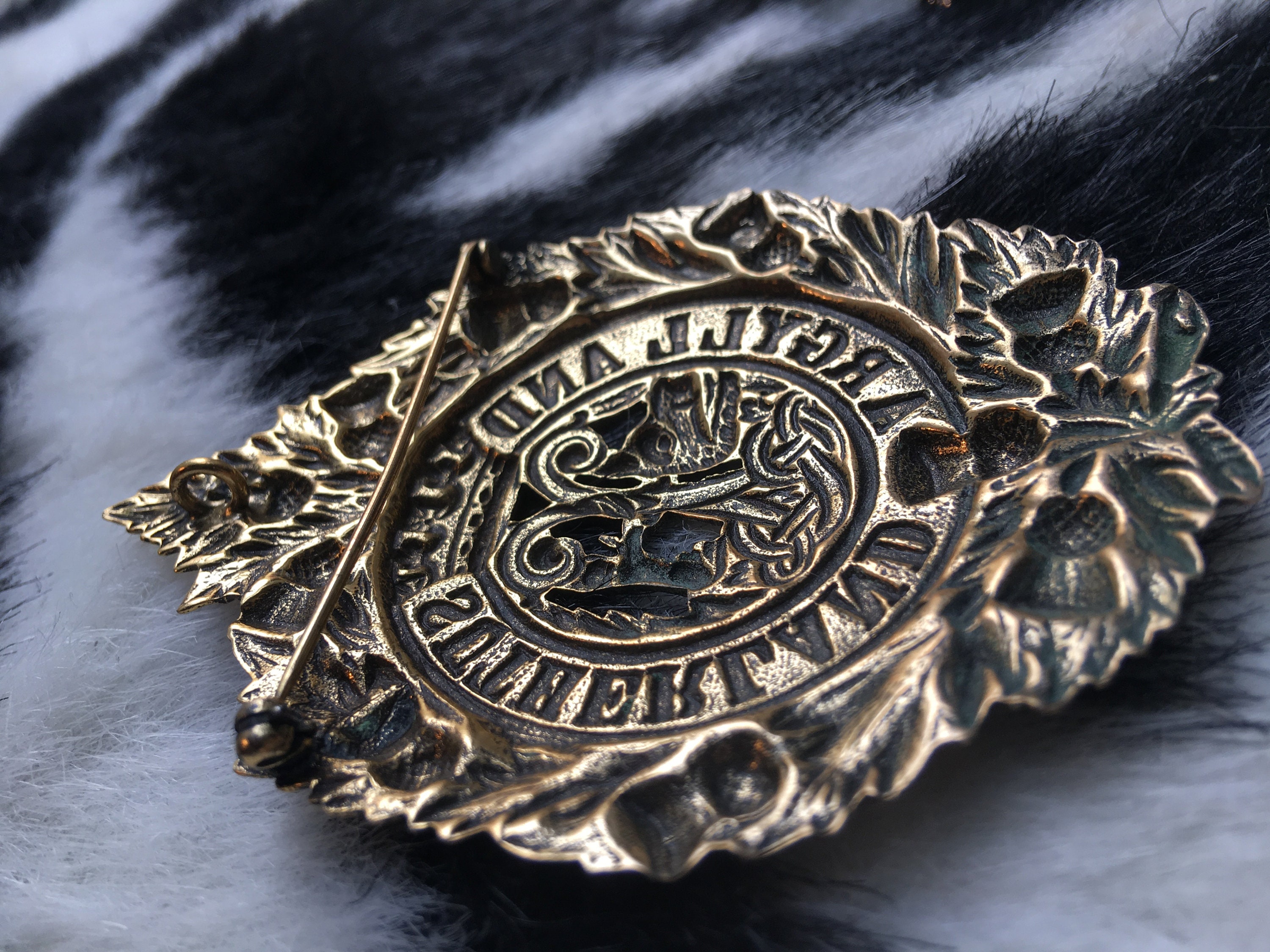 Vintage Scottish Crest Brooch, Preppy Emblem Badge, Unisex Lapel Pin ...