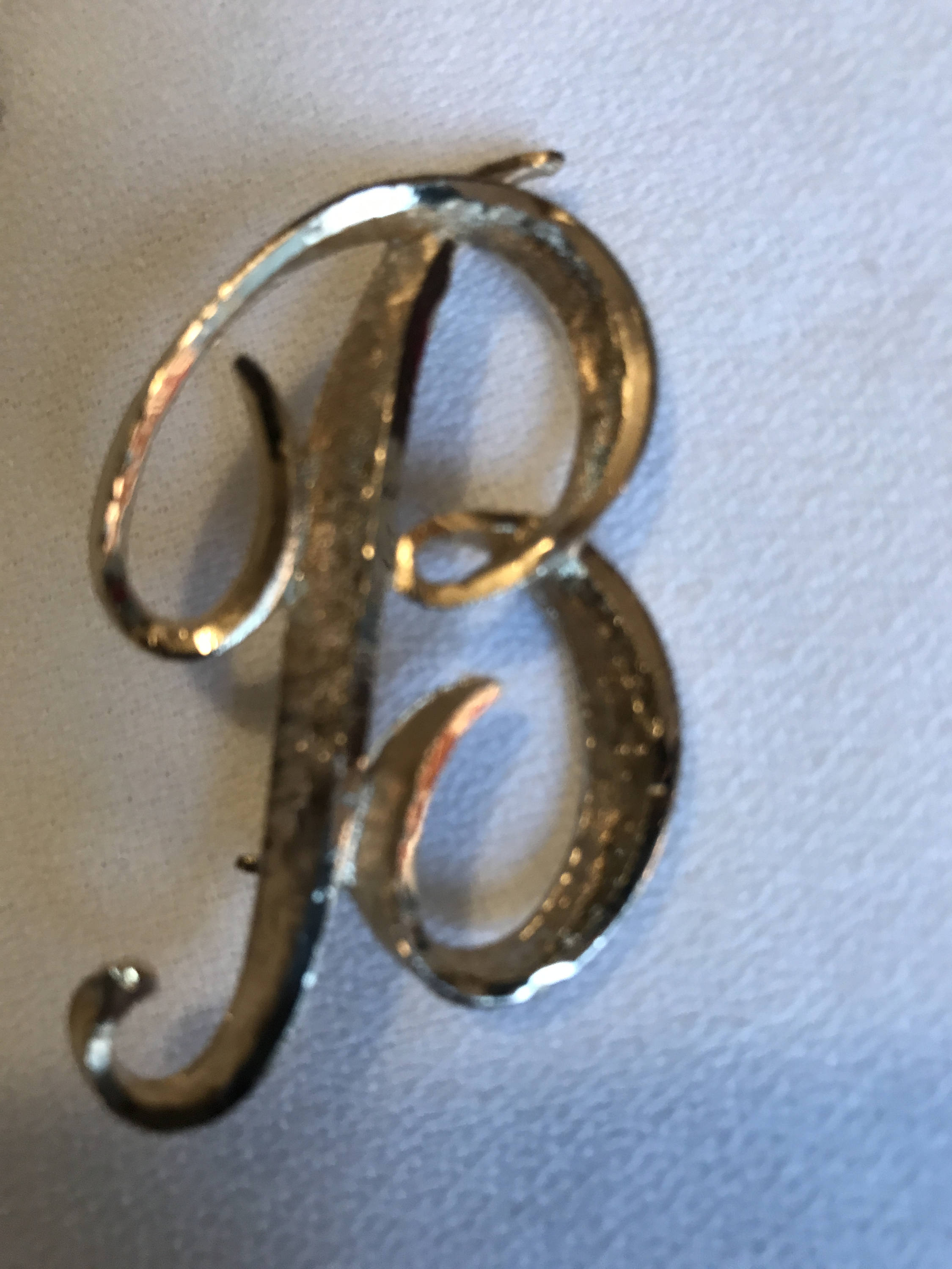 Vintage elegant Goldtone Letter B nitial brooch pin with signed Manselle