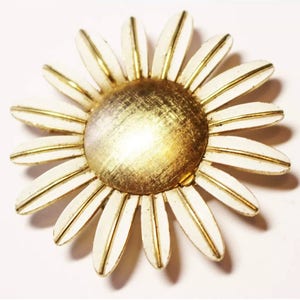 Avon Perfume Daisy, 70s Flower Powervintage Brooch, Stash Lapel Pin ...