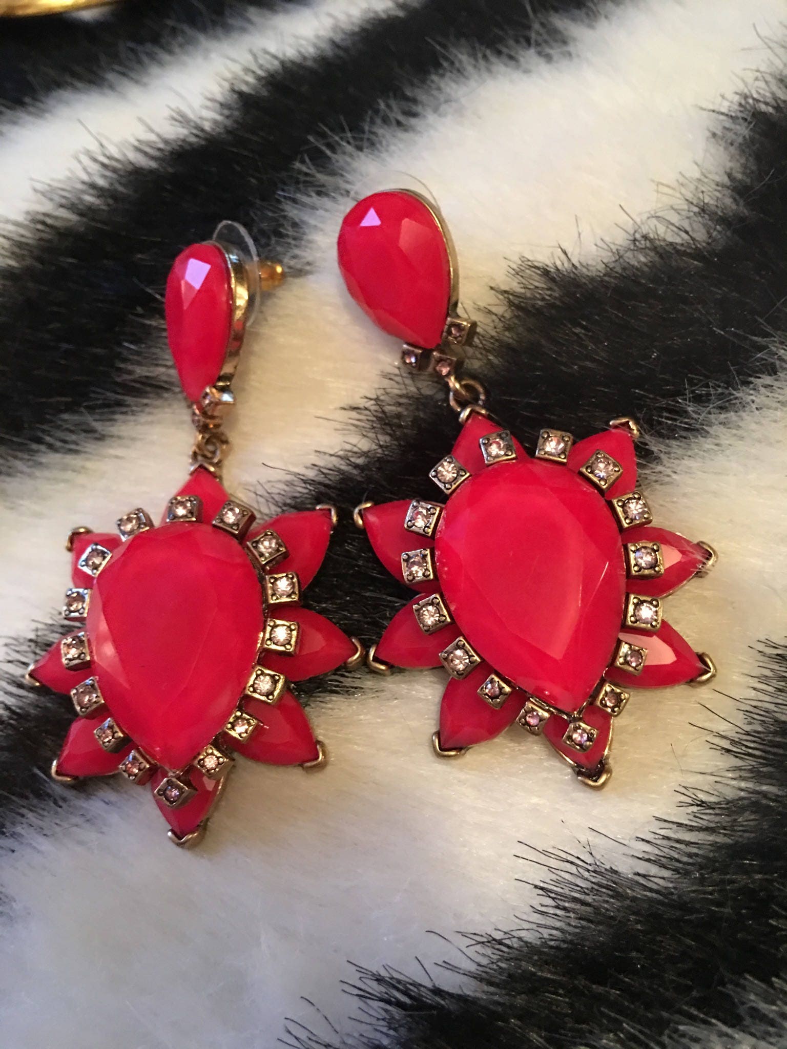 Punky 90s Glam Cherry Red Lucite & rhinestone Glamour Jewelry EARRINGS ...