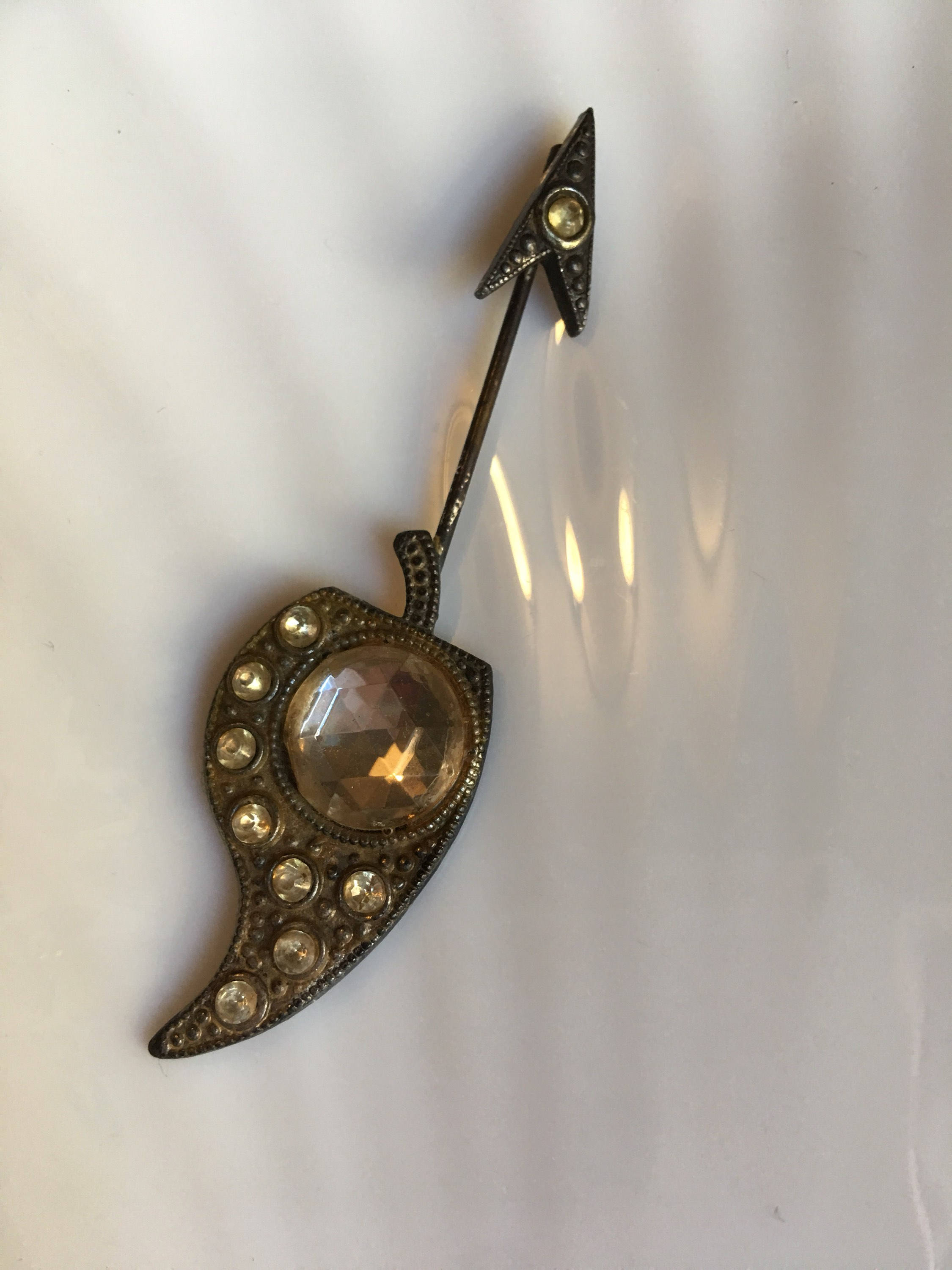 Antique Vintage Art Deco 1920's Crystal Paisley Spade Arrow Hat Pin