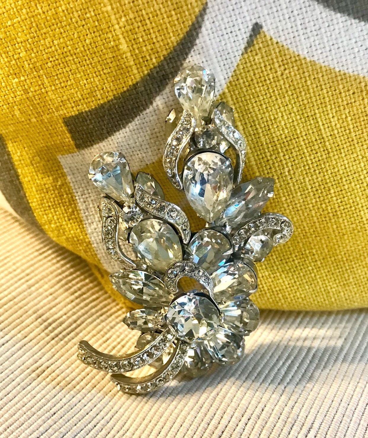 Exquisite Hollywood Regency Sparkling Ice Cyrstal Rhinestone Vintage ...