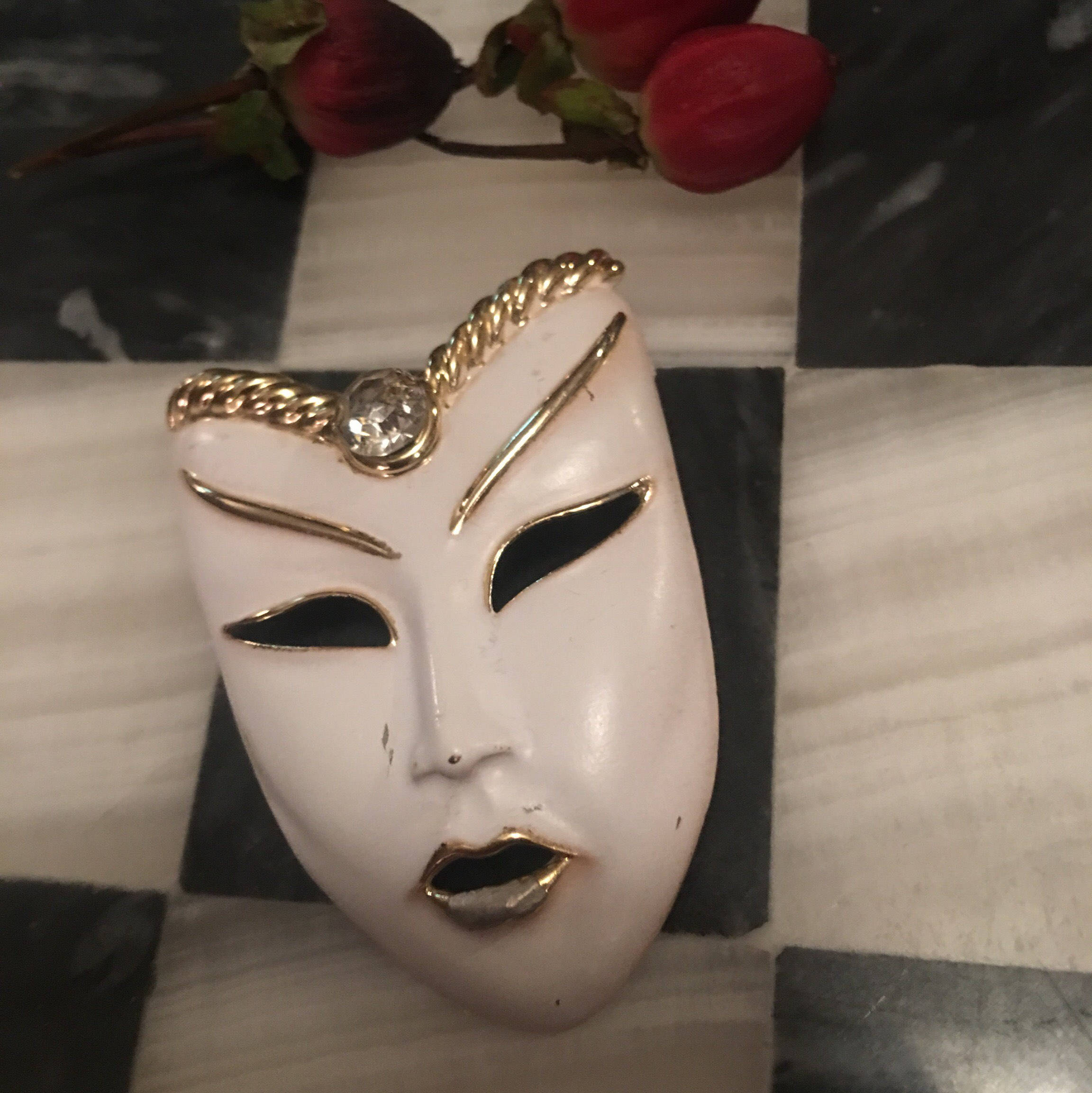 Vintage 60's White & Goldtone Hollywood Regency Theatrical Mask Brooch ...