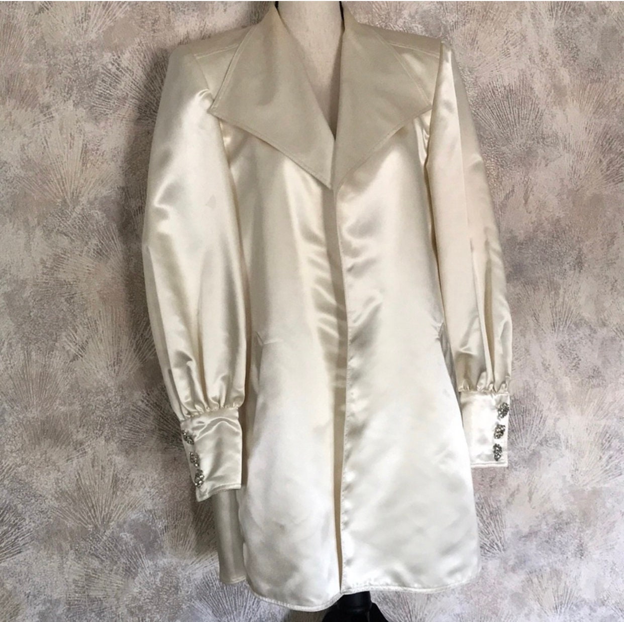 Elegant Vintage Ivory Satin Evening Coat with 90s Glamour Big ...