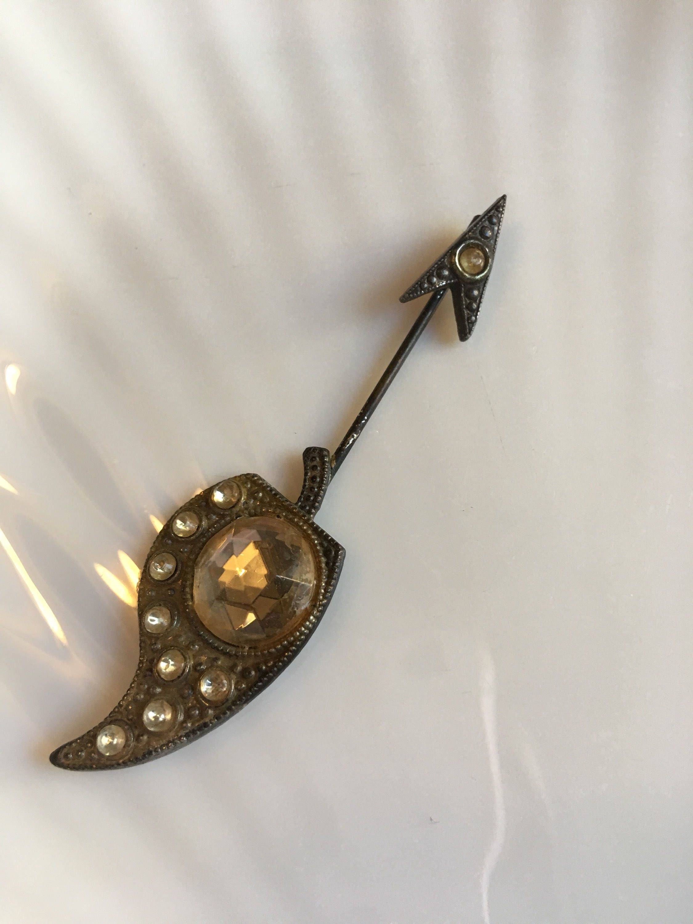 Antique Vintage Art Deco 1920's Crystal Paisley Spade Arrow Hat Pin