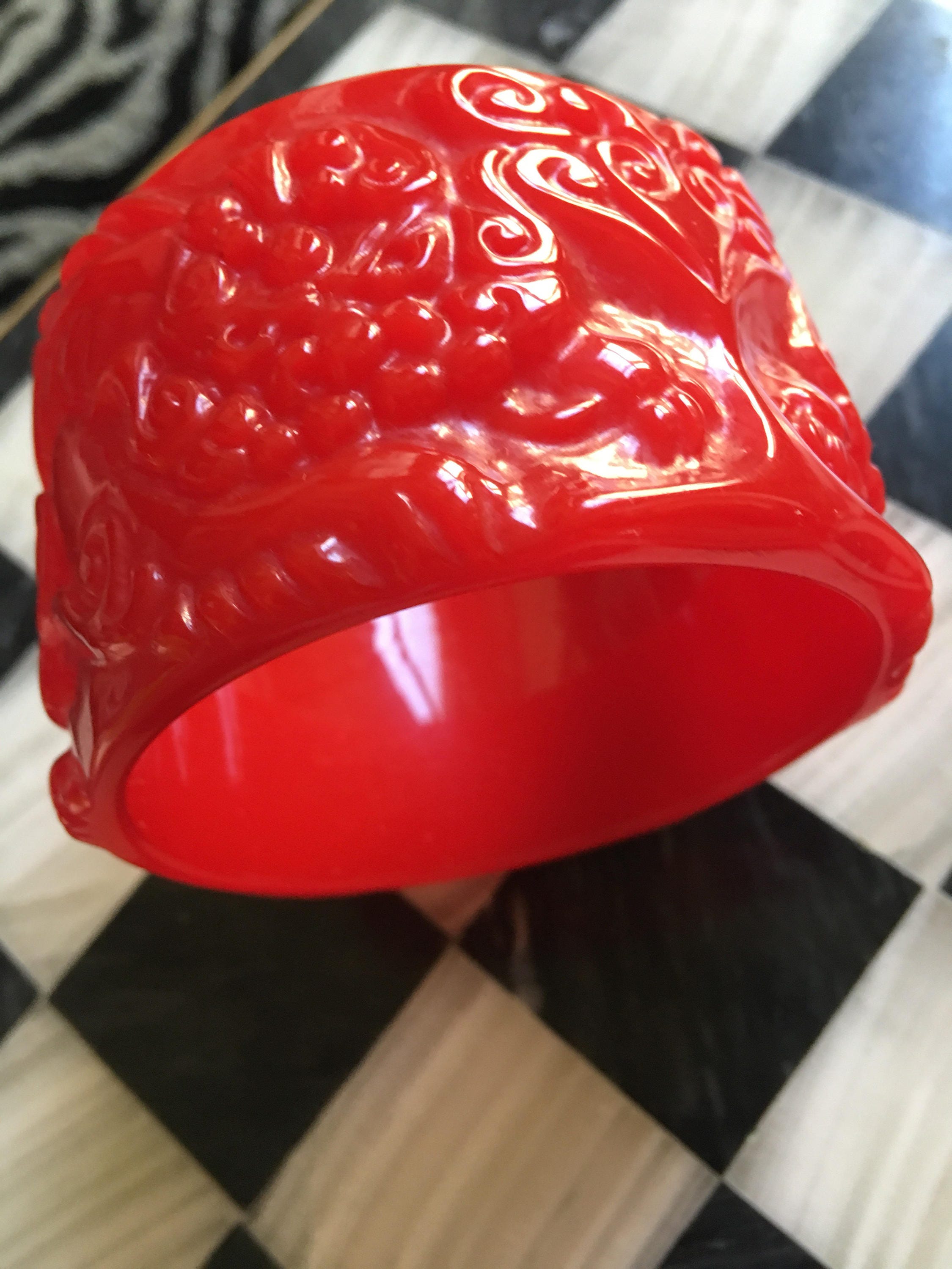 Big Bold & Beautiful Red Plastic Bangle Bracelet with molded Hollywood ...