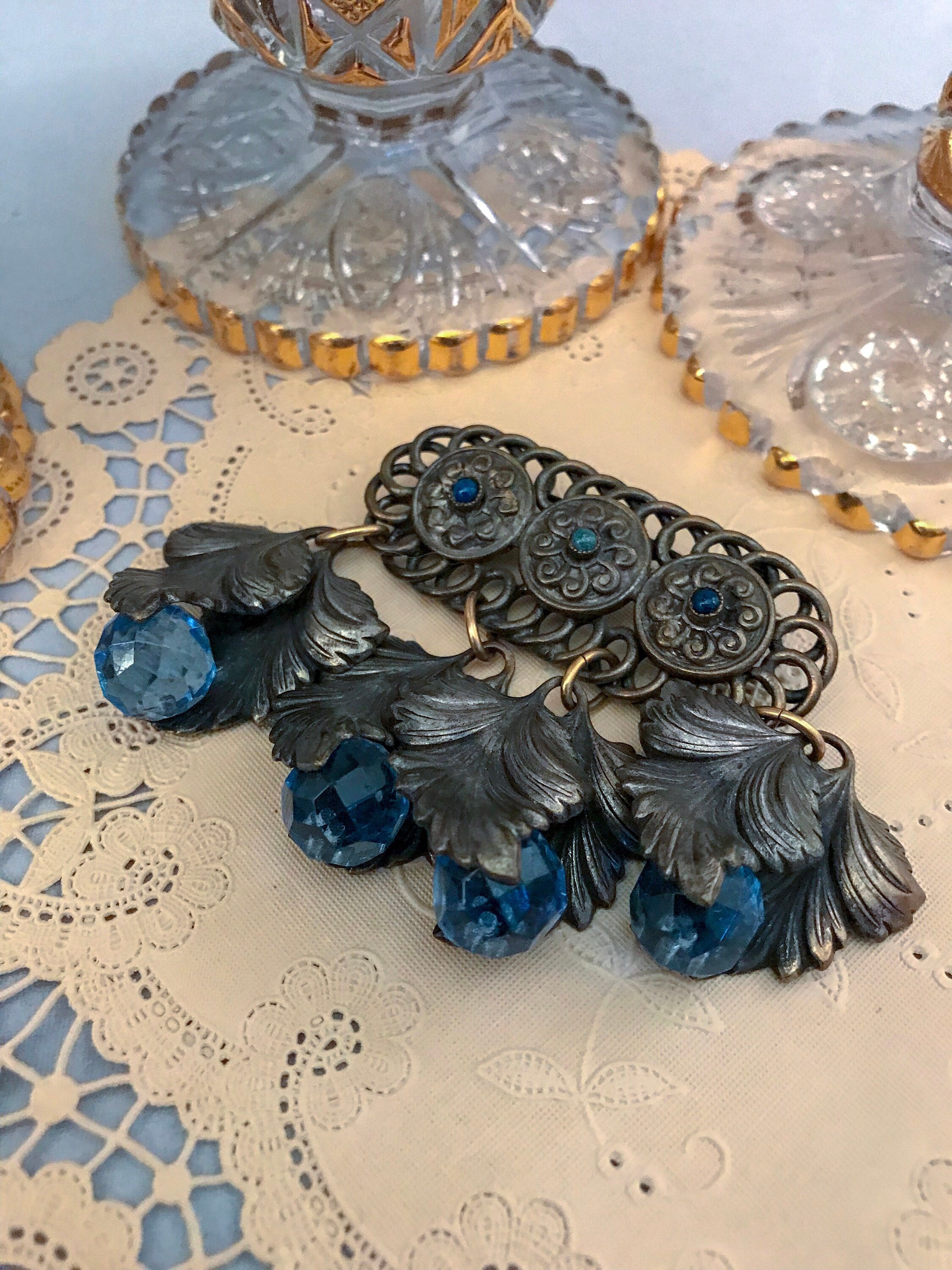 FRED GRAY CORP 1930s Dangling Blue Crystal Vintage Brooch, Elegant ...