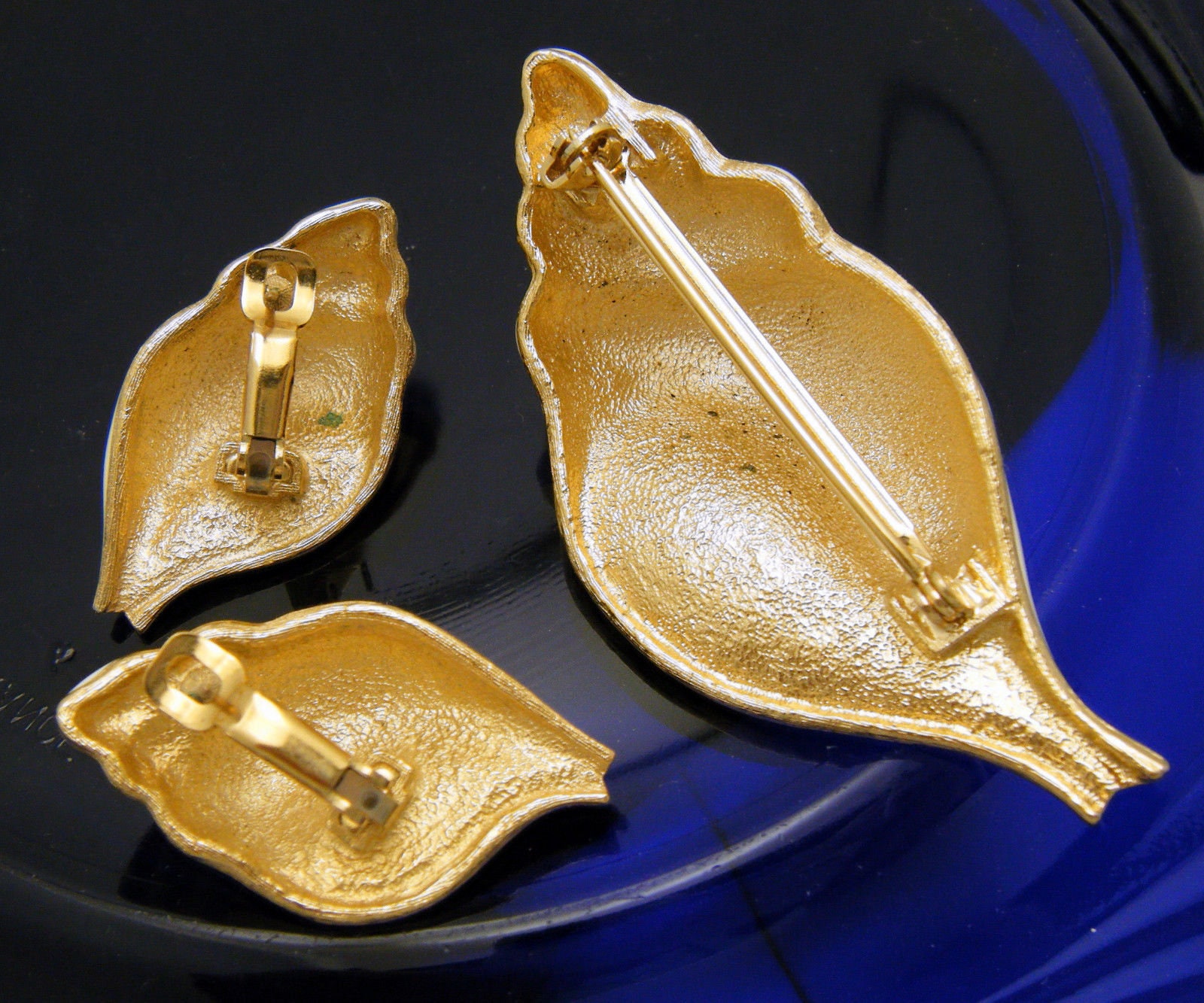 Pretty Pink & Cream Enamel Sea Shell Brooch Vintage Earring Set ...