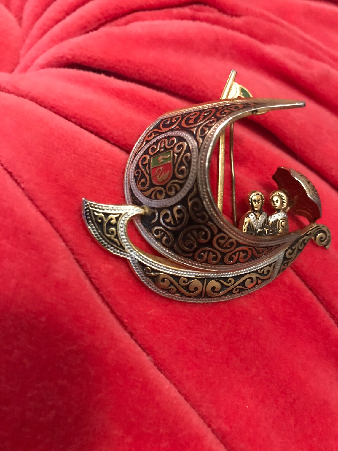 Fantastic Vintage Damascene Spanish Ship Boat Goldtone And Etsy fantastic-vintage-damascene-spanish-ship-boat-goldtone-and-etsy