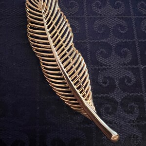 Feather Lapel Pin, Mid Century Hollywood Regency Gold Tone Feathery ...