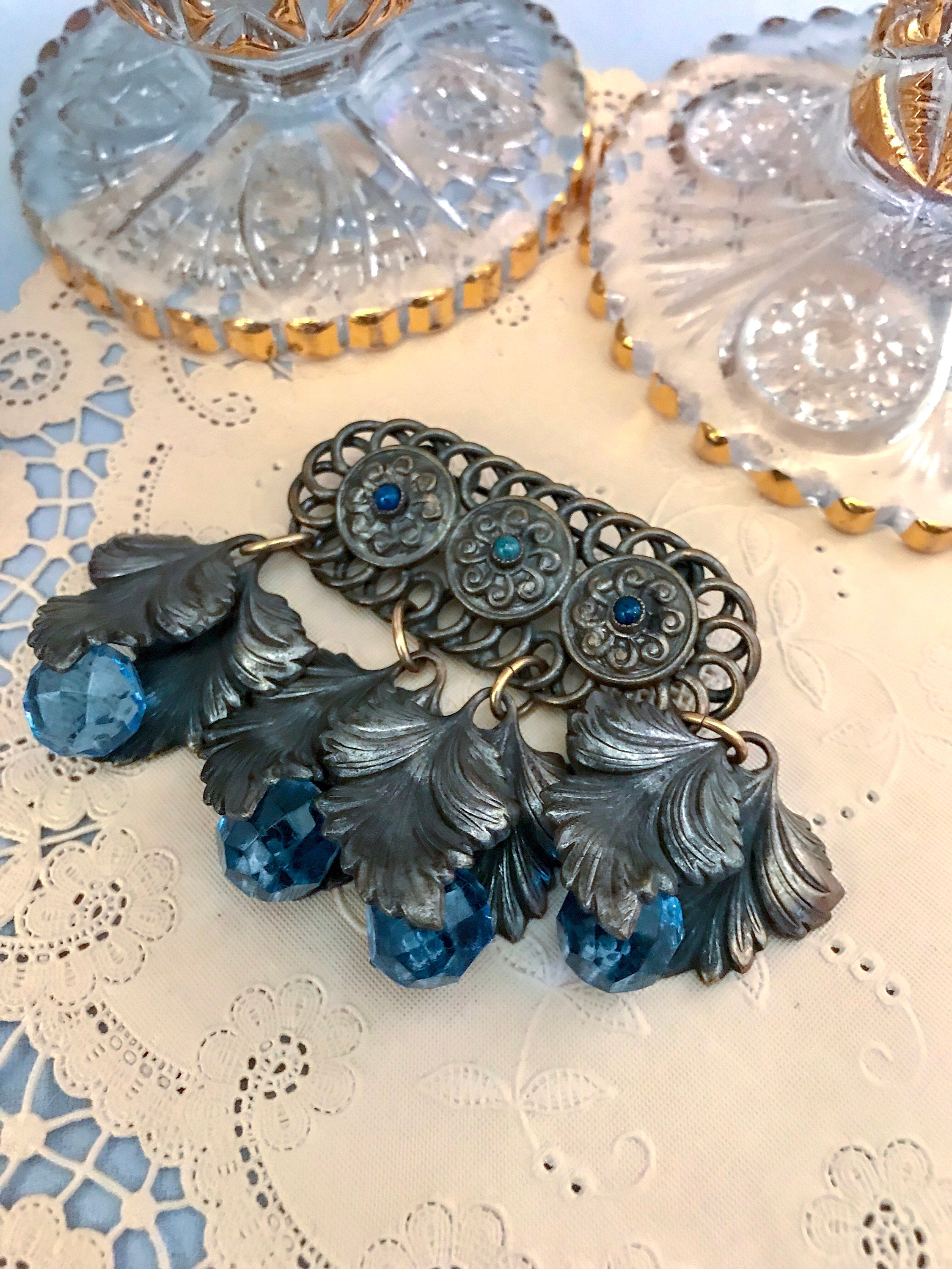 FRED GRAY CORP 1930s Dangling Blue Crystal Vintage Brooch, Elegant ...