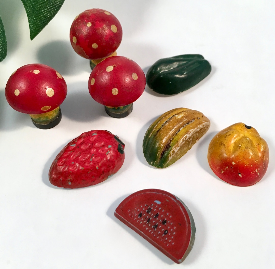 Vintage Retro Kitchen Magnets | Tiny Refrigerator or Memo Board Magnets ...