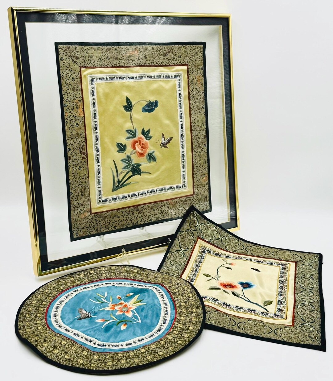 Beautiful Vintage Chinese Silk Fabric Panels With Decorative Needlework ...