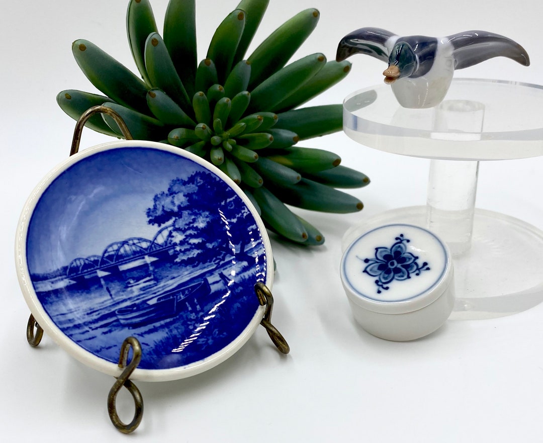 Royal Copenhagen Collectible Mini Plate | Tiny Pill Box | Duck | Blue ...