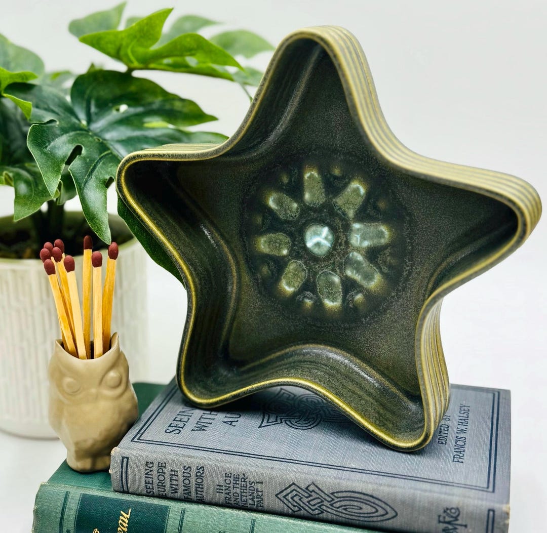 Vintage Wedgwood Ceramic Pottery Star Shaped Bowl | Matte Green Glaze ...
