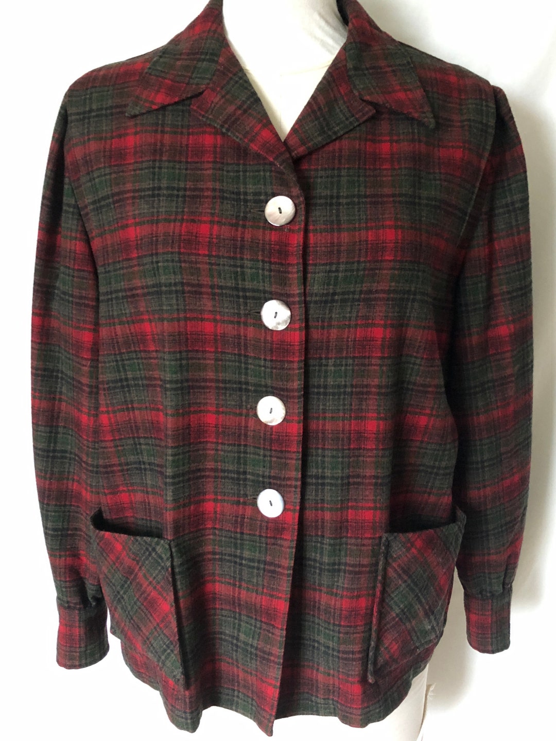 Woman's 1950s 1960s Pendleton Vintage Black, Red, Black, and Green Plaid Wool Shirt Jacket Mid ...