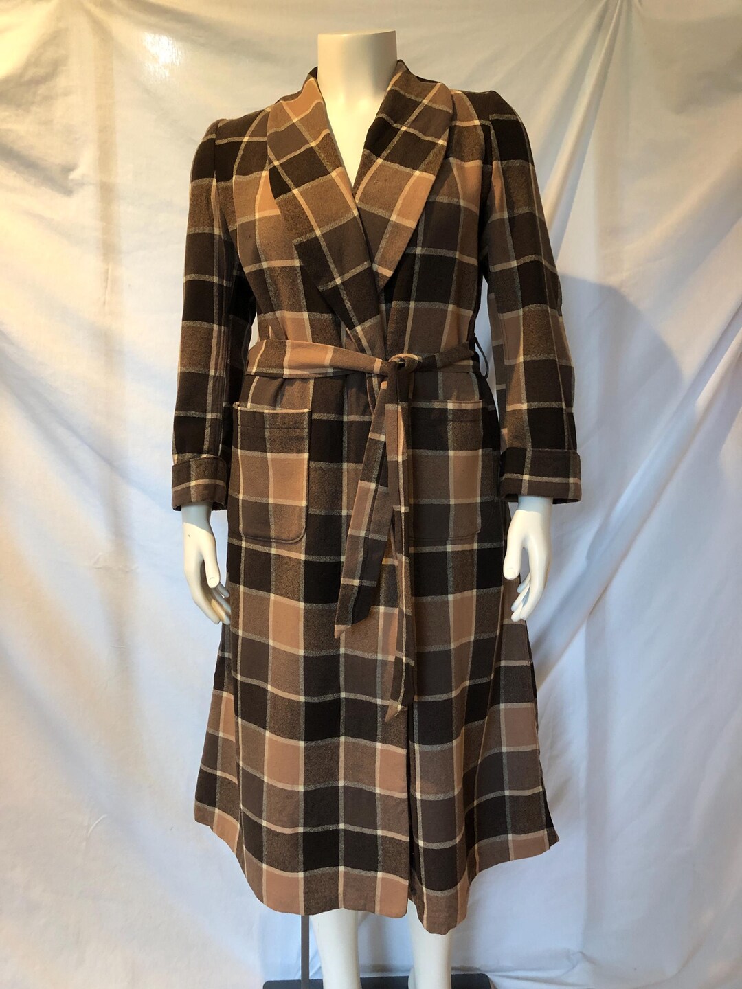 Vintage Pendleton Dark Brown, Cream, and Beige Plaid 100% Wool Robe ...