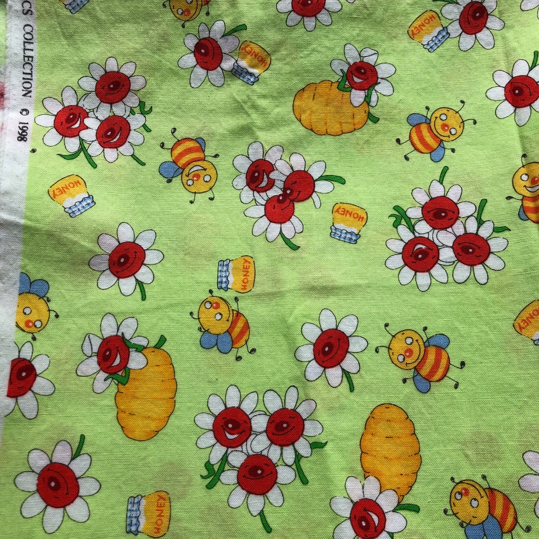 Vintage Honeybee Cotton Fabric: Alexander Henry Quilting Material - Etsy