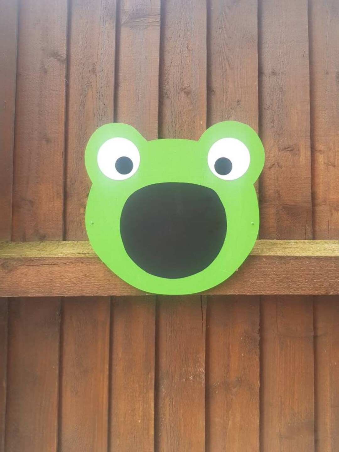 3 X Frog Mirrors and 3 X Frog Chalkboards, Ideal for Children Centres ...