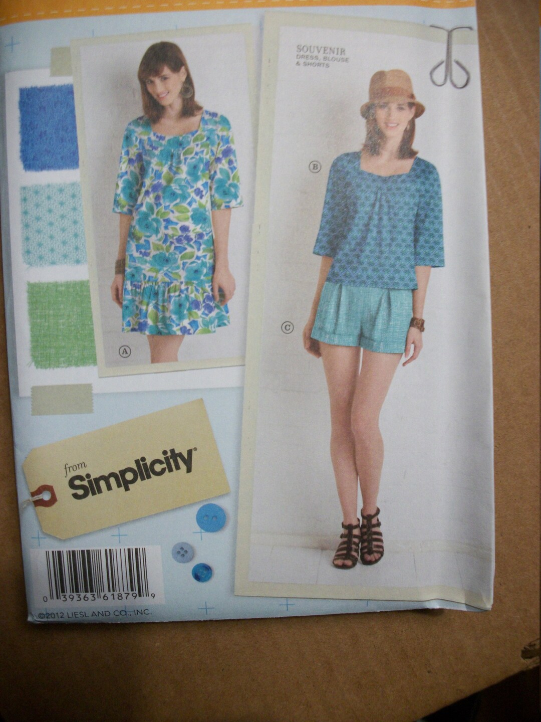 Simplicity 1879 (lisette) Miss/miss Petite Size H5 (6-8-10-12-14) and R5 (14-16-18-20-22 ...