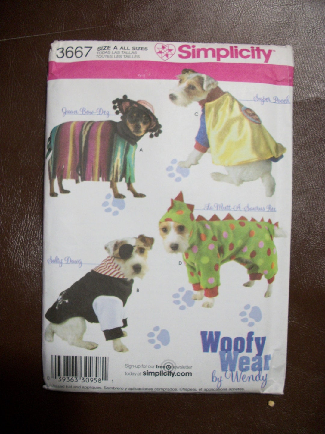 Simplicity 3667 Dog Clothes in Three Sizes. Woofy Wear by Wendy ...