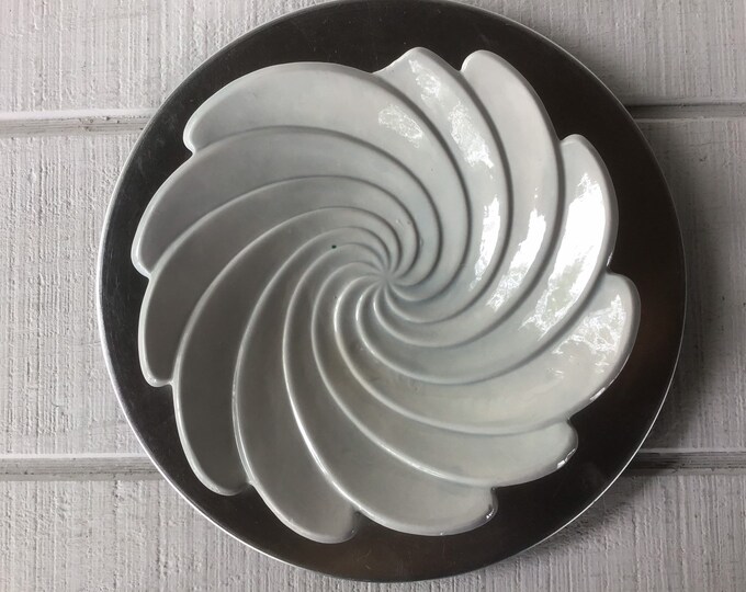 Vintage Atlantic Mold Swirl Bowl Pottery Bowl Ceramic Bowl Salad Bowl ...