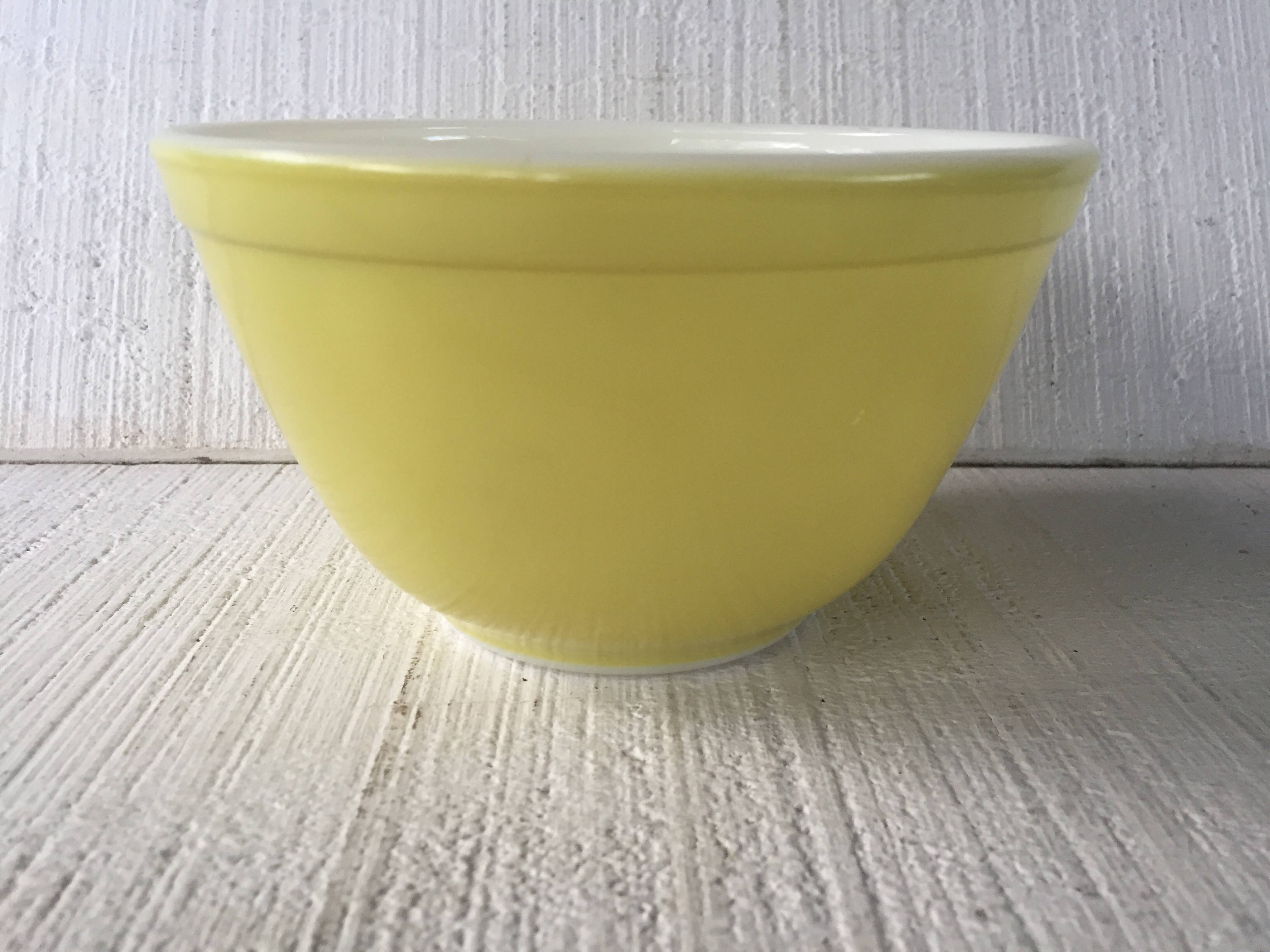 Vintage Yellow Pyrex Nesting bowl 401 Mid century small | Etsy
