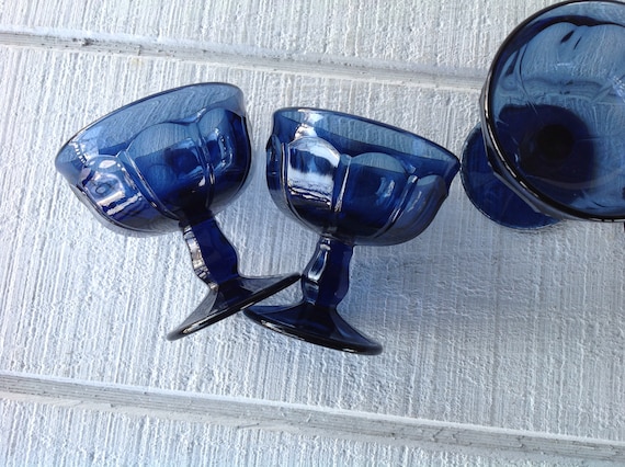 2 Vintage cobalt blue goblet Old Williamsburg deep blue ultra | Etsy