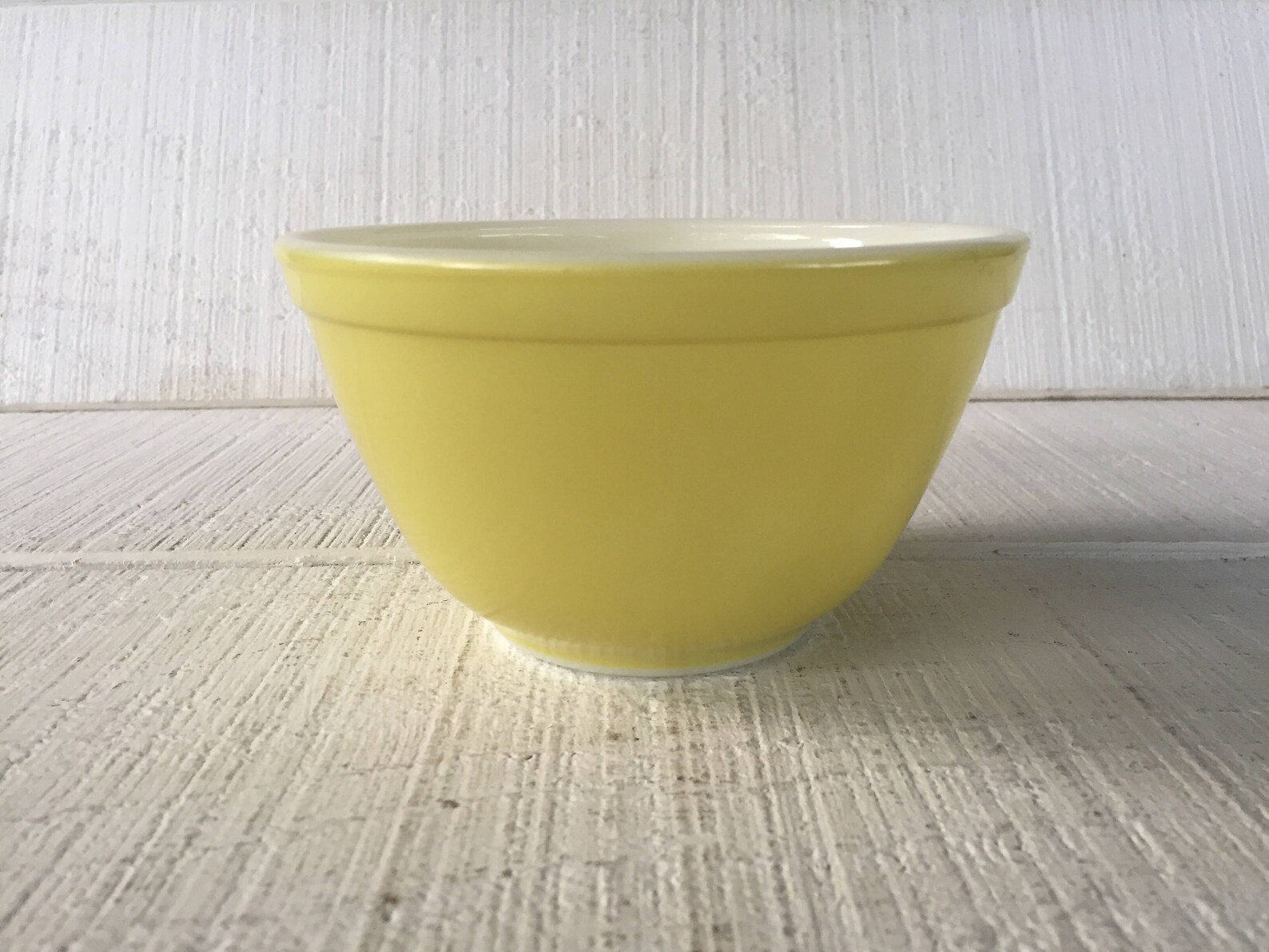 Vintage Yellow Pyrex Nesting bowl 401 Mid century small | Etsy
