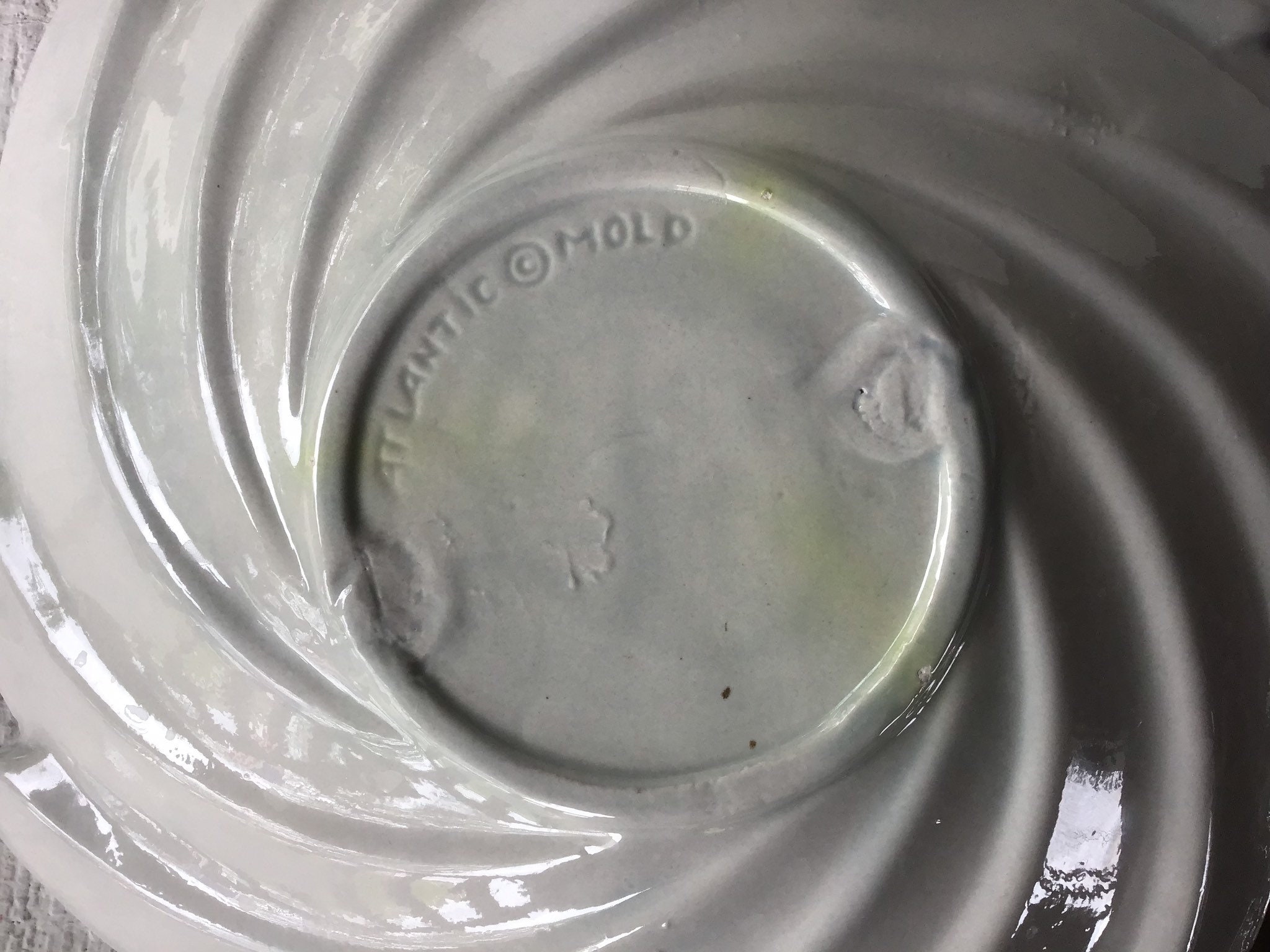 Vintage Atlantic Mold Swirl bowl pottery bowl ceramic bowl | Etsy