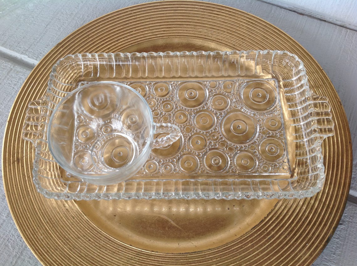 Vintage Colonial Lady Bullseye Glass Snack Set Mid Century - Etsy